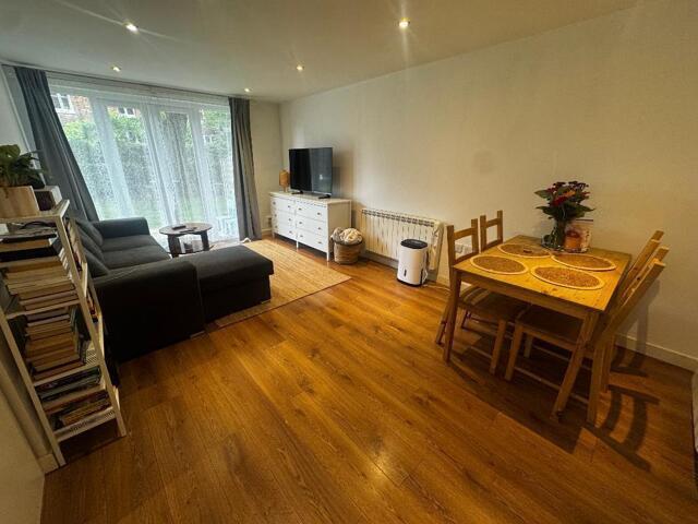 1 Bedroom Apartment Greater Manchester Greater Manchester 100456560