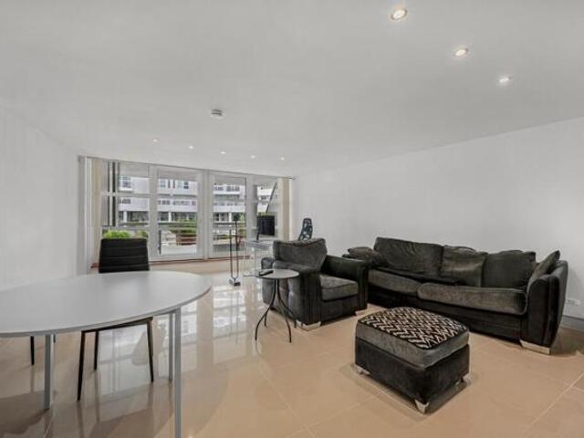 1 Bedroom Apartment Greenwich Greater London 98612539