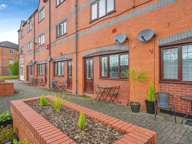 1 Bedroom Apartment Hednesford Staffordshire 98800734