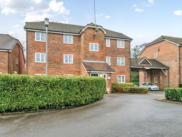 1 Bedroom Apartment Hindhead Surrey LS101796856