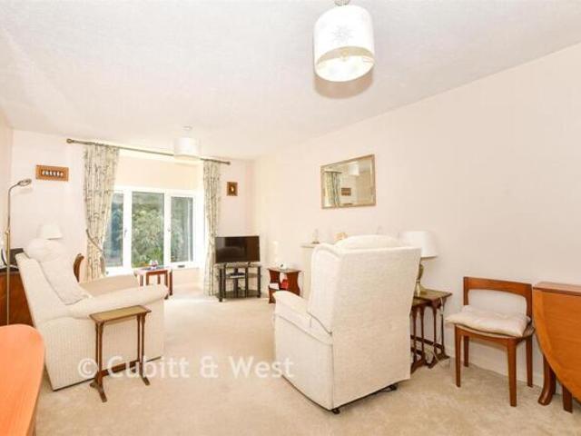 1 Bedroom Apartment Horsham West Sussex 98233212