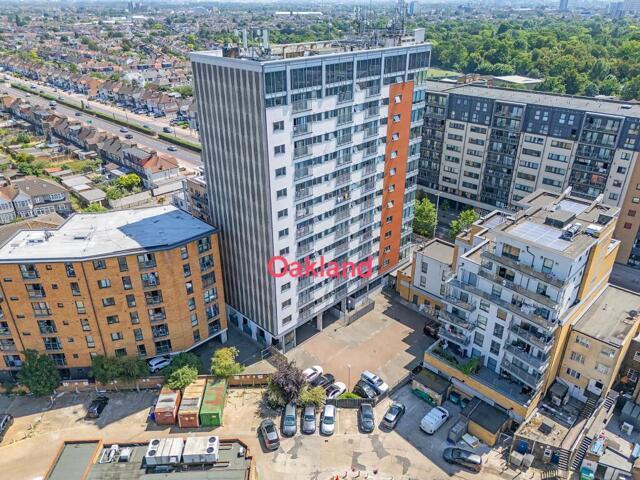 1 Bedroom Apartment Ilford Greater London 98718300