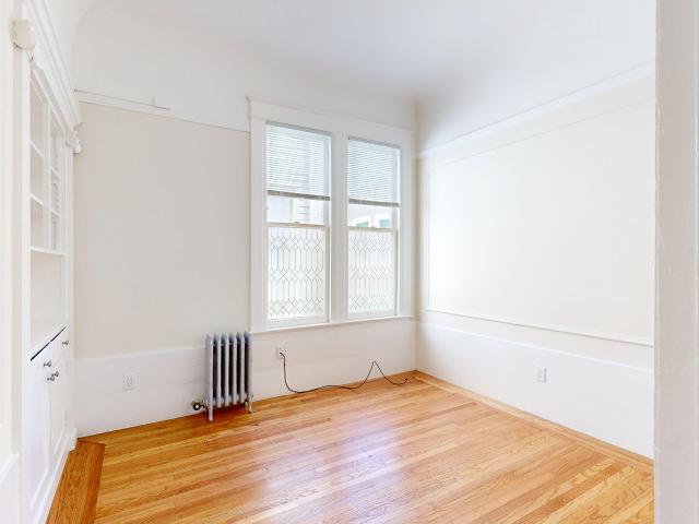 1 Bedroom Apartment in Nob Hill | Pet Friendly | Shared Laundry I Block to Polk Street