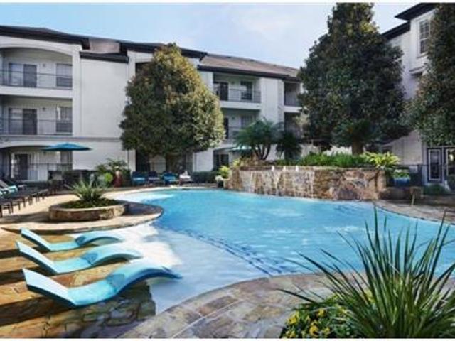 1 bedroom Apartment in Quiet Building Houston