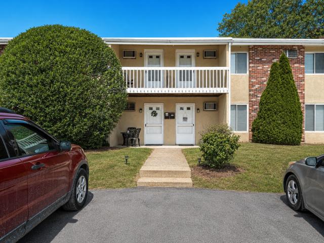 1BR in West Chester Borough | Walk to Gay St, In Unit W/D, LVP Floors