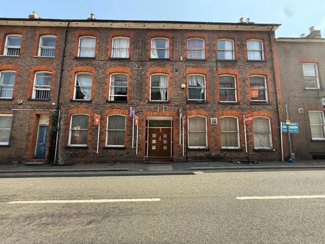 1 Bedroom Apartment Luton Luton 99735764