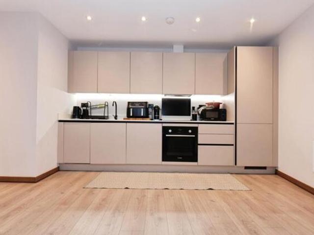 1 Bedroom Apartment Leatherhead Surrey LS100881736