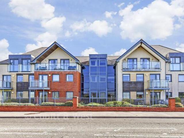 1 Bedroom Apartment Lee On Solent Hampshire 100398288