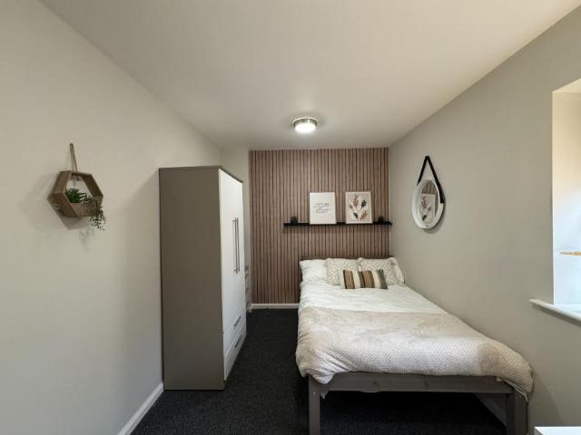 1 Bedroom Apartment Lenton East Midlands 100229078