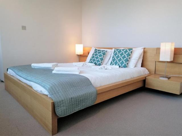 1 Bedroom Apartment Lion Lion 77947426