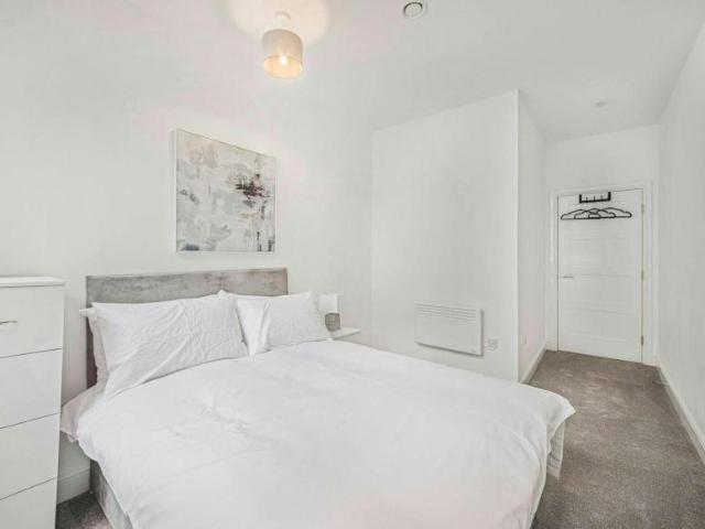 1 Bedroom Apartment Liverpool Liverpool 101587940