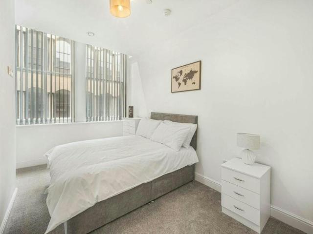 1 Bedroom Apartment Liverpool Liverpool 101587942