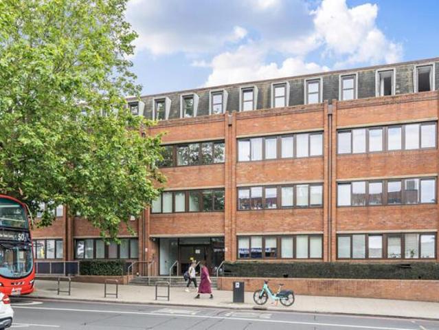 1 Bedroom Apartment London Greater London 99130379