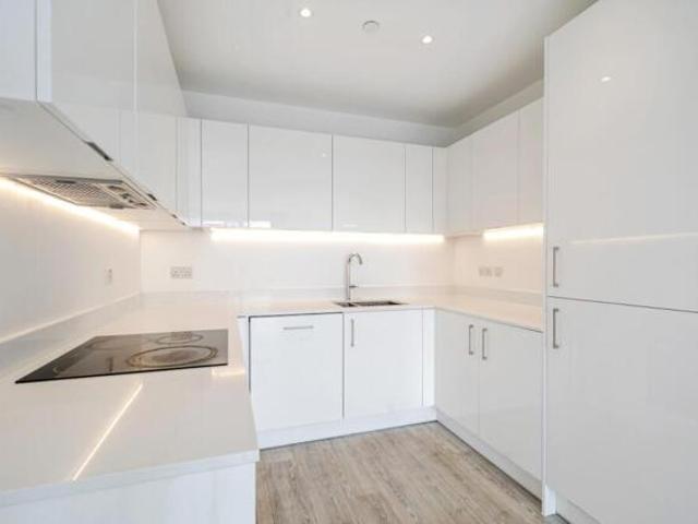 1 Bedroom Apartment London Greater London 99572035