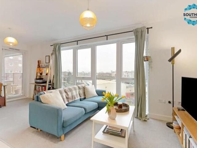 1 Bedroom Apartment London Greater London 99773481