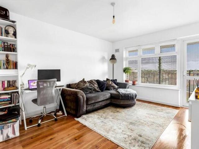 1 Bedroom Apartment London Greater London 100502978