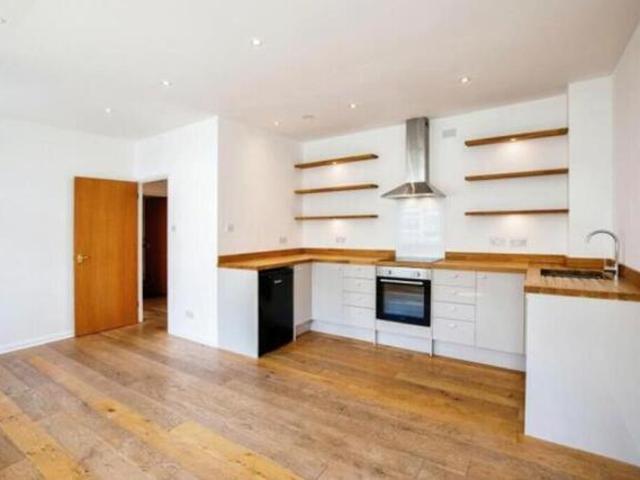 1 Bedroom Apartment London Greater London 100614924