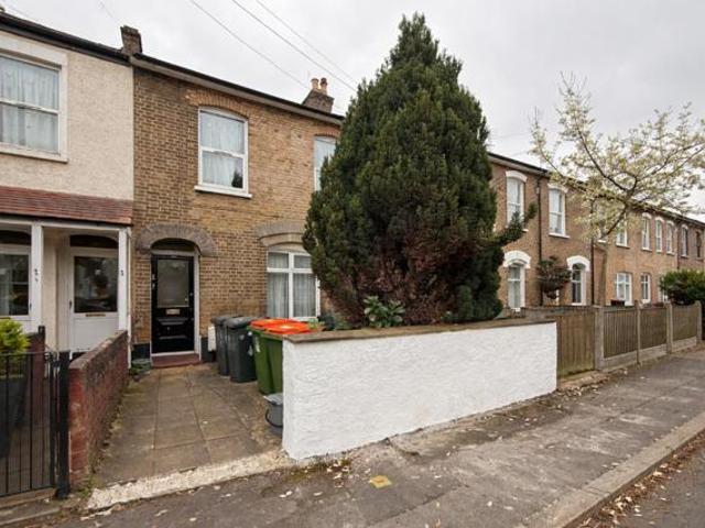 1 Bedroom Apartment London Greater London 100786478