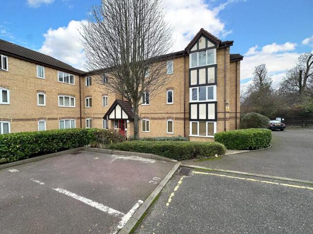1 Bedroom Apartment London Greater London 100786729