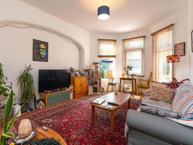 1 Bedroom Apartment London Greater London 101678554