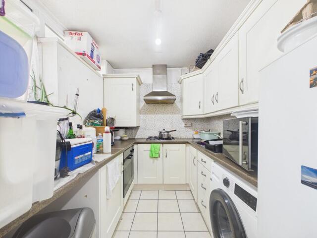 1 Bedroom Apartment London Greater London LS100578788