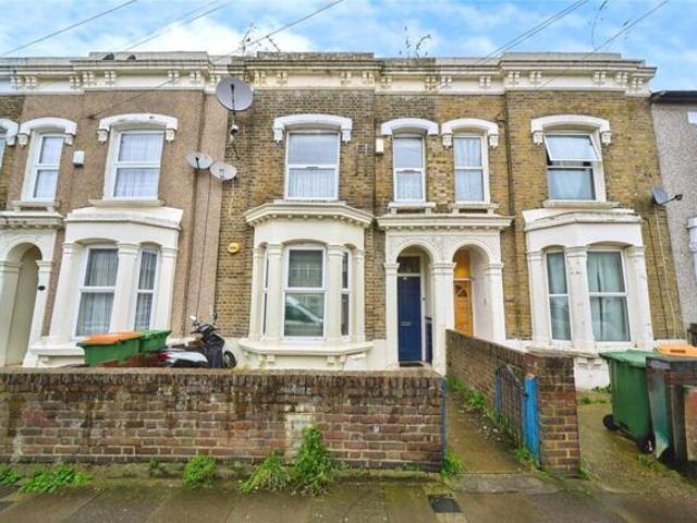 1 Bedroom Apartment London Greater London LS100685155