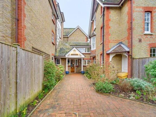 1 Bedroom Apartment London Greater London LS100733864