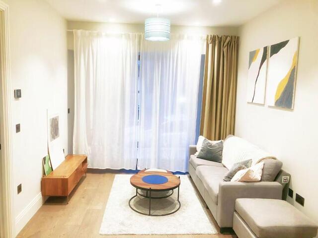 1 Bedroom Apartment London Greater London LS100917848