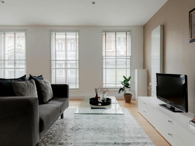 1 Bedroom Apartment London London 104986927