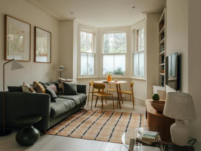 1 Bedroom Apartment London London 101511929