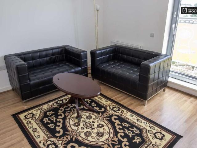 1 Bedroom Apartment London London 101693452