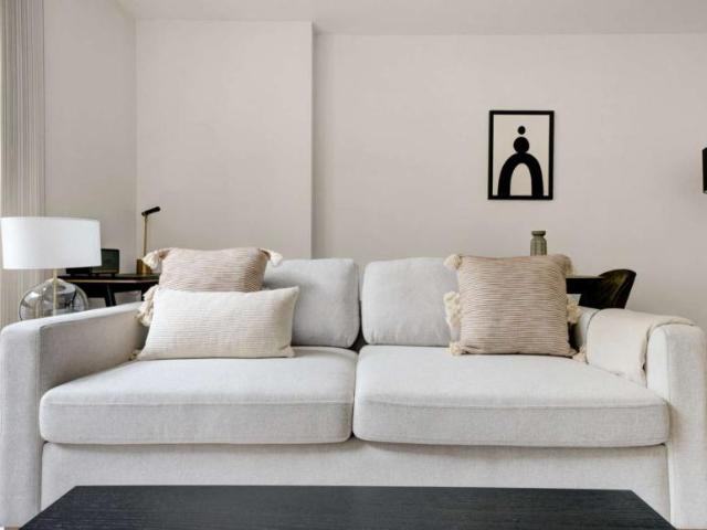 1 Bedroom Apartment London London 101771078