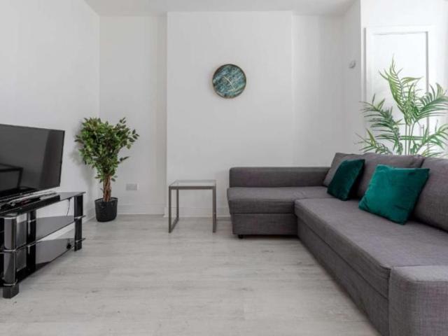 1 Bedroom Apartment London London 101771102