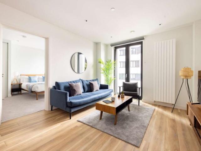 1 Bedroom Apartment London London 101815803