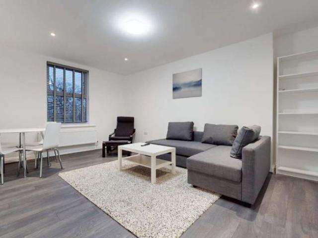 1 Bedroom Apartment London London 101819565