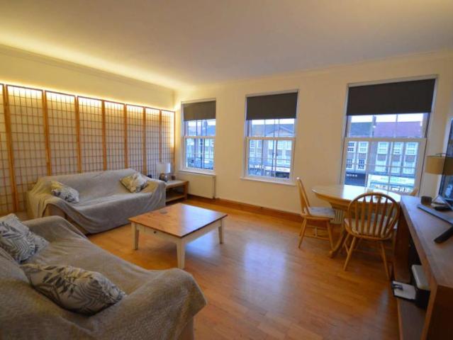 1 Bedroom Apartment London London 101820052