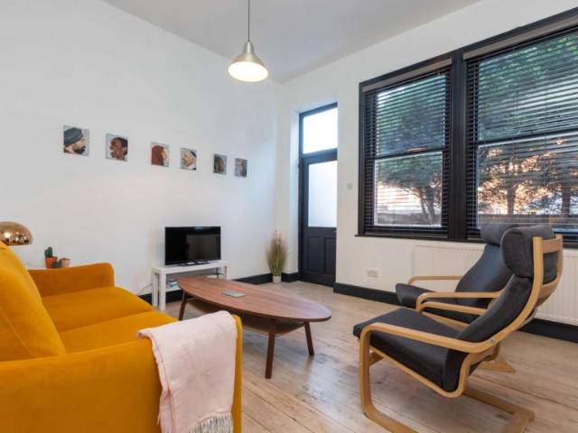 1 Bedroom Apartment London London 101821611