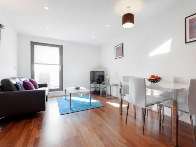 1 Bedroom Apartment London London 101822373