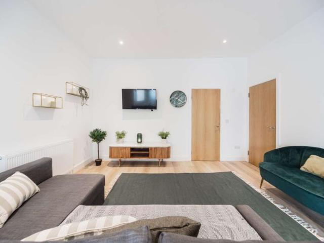 1 Bedroom Apartment London London 101822701