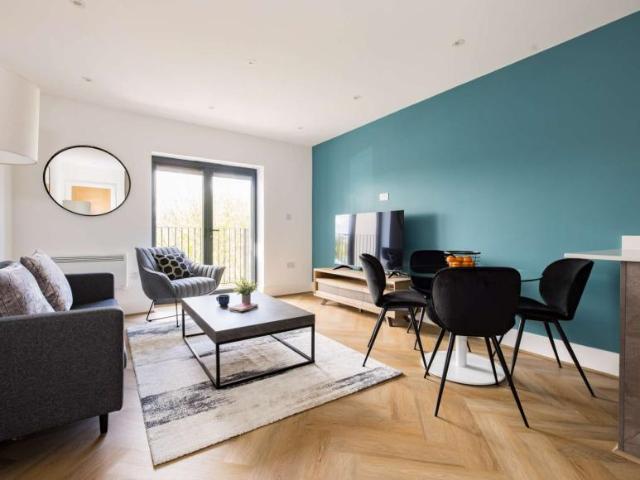 1 Bedroom Apartment London London 101837064