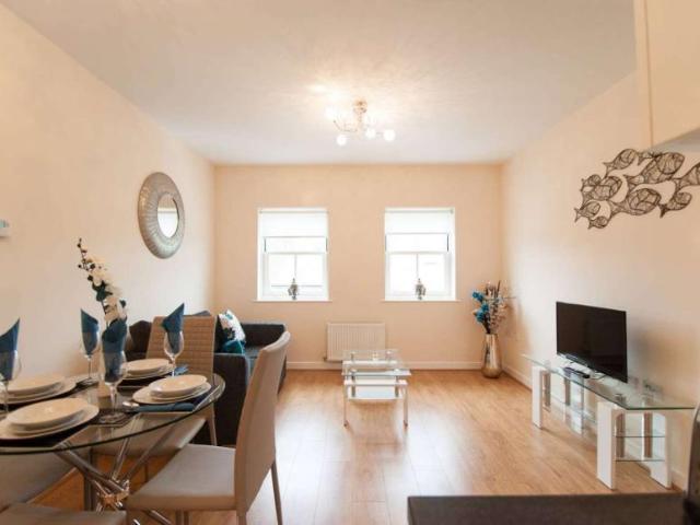 1 Bedroom Apartment London London 101837115