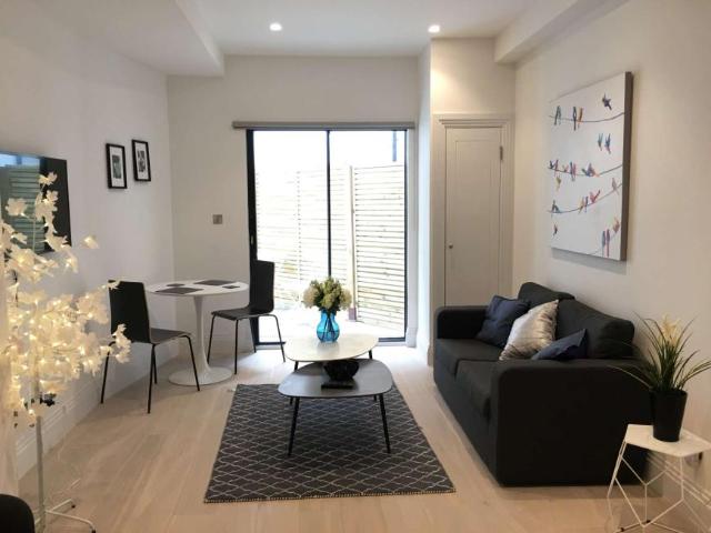 1 Bedroom Apartment London London 101838169