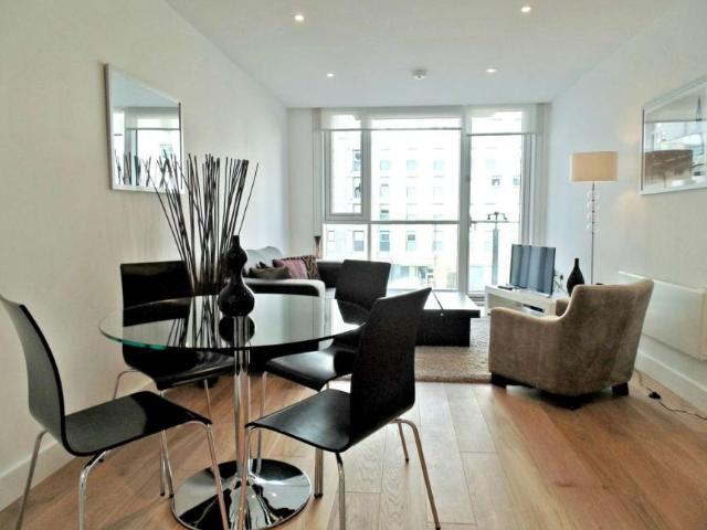 1 Bedroom Apartment London London 101846540