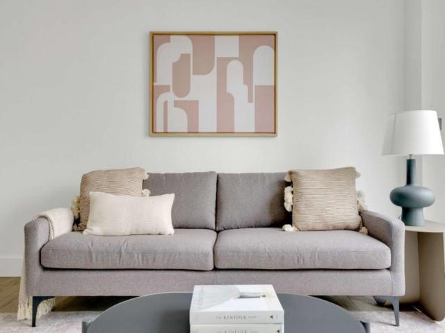 1 Bedroom Apartment London London 101847158