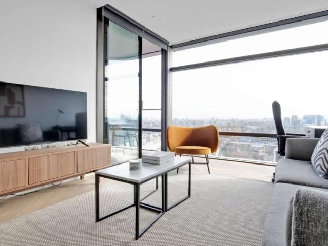 1 Bedroom Apartment London London 101848218