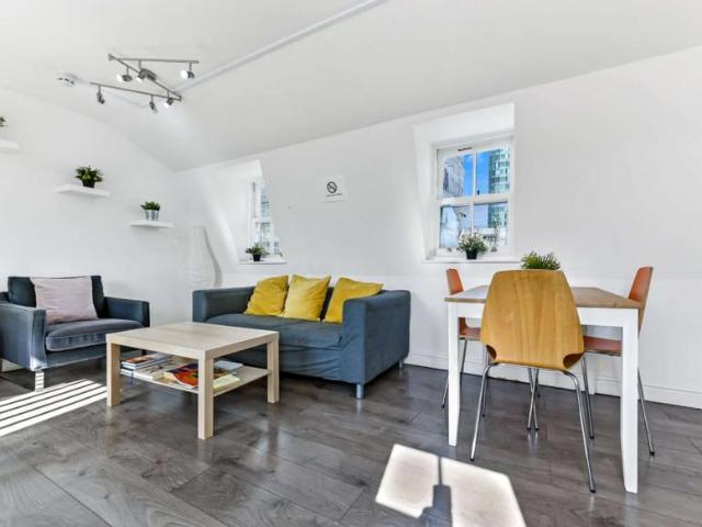 1 Bedroom Apartment London London 101842036