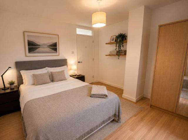 1 Bedroom Apartment London London 103094160