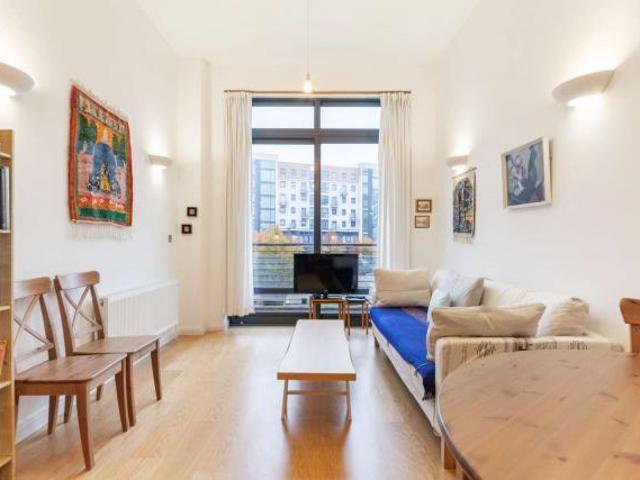 1 Bedroom Apartment London London 74029778