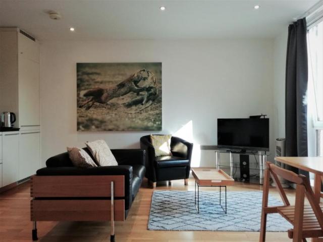 1 Bedroom Apartment London London 77947443