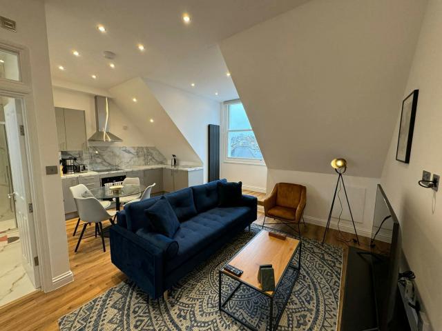 1 Bedroom Apartment London London 82551430